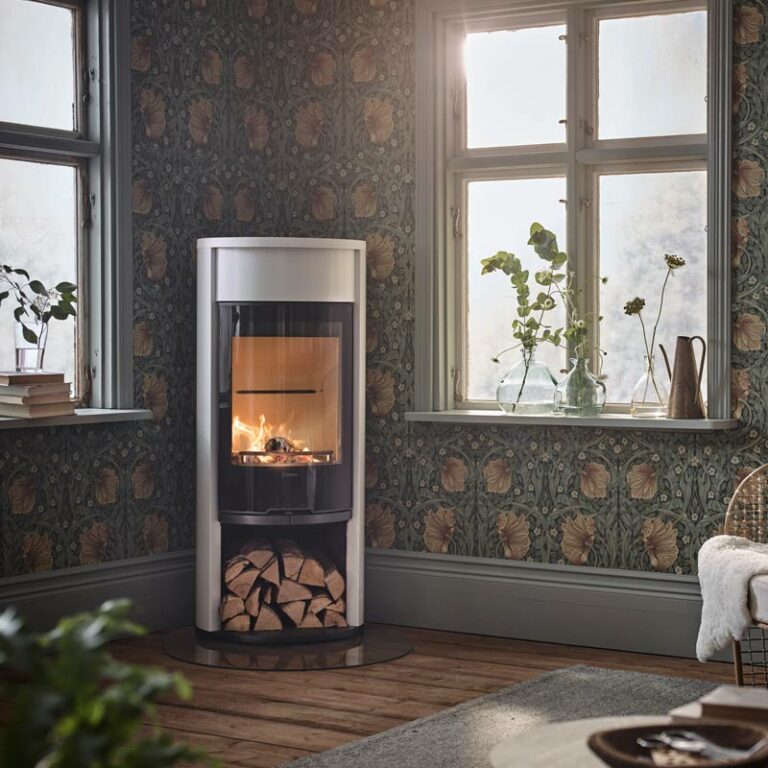 Find din pejs og brændeovn her | Høj kvalitet og sikker vejledning